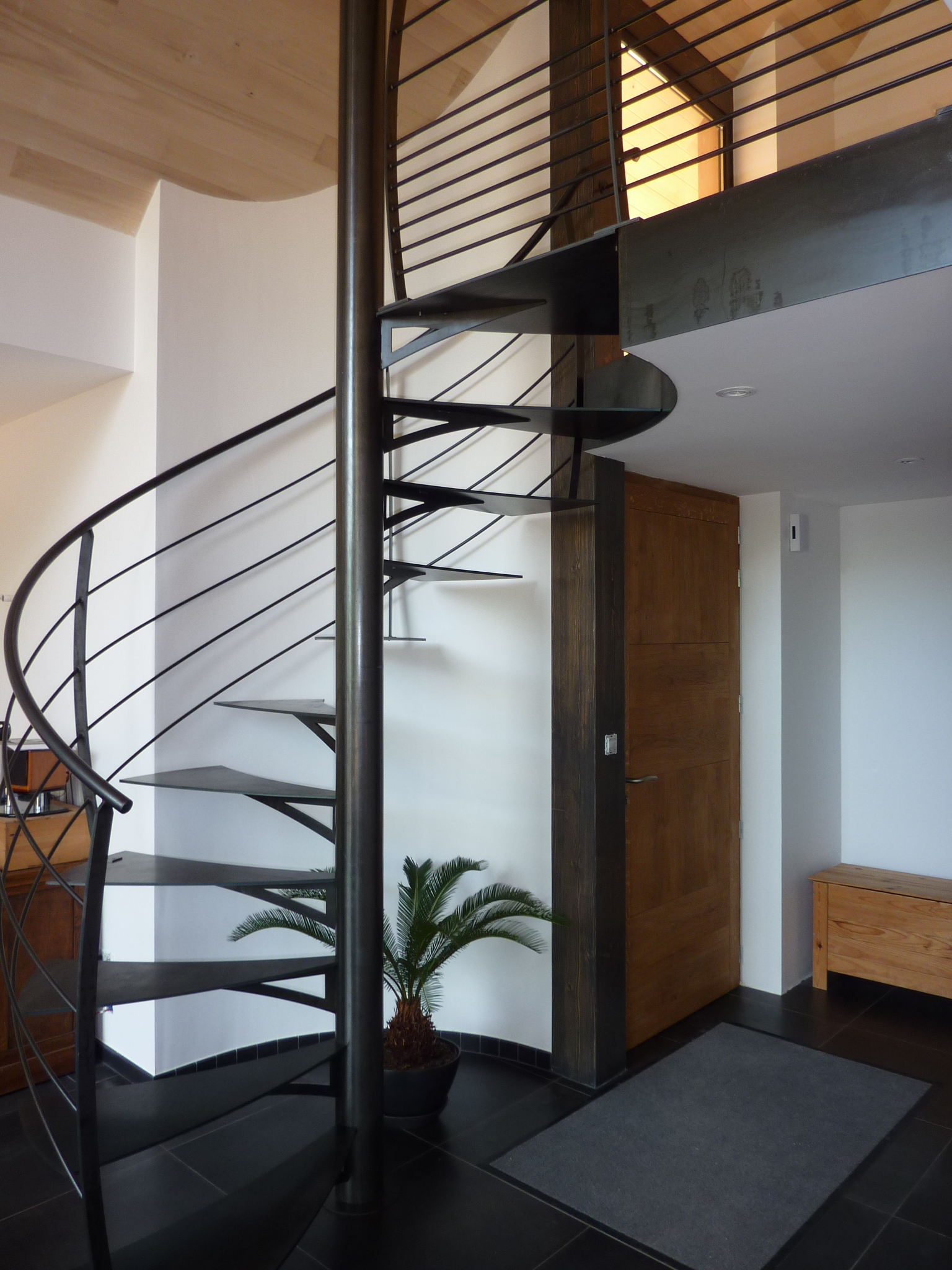 Escalier Hélicoïdal : une solution compacte et harmonieuse